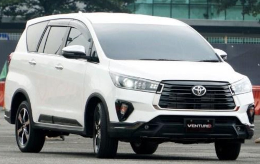 Inilah Tampilan dan Spesifikasi Mobil Toyota Inova Zenix Model Hybrid ...